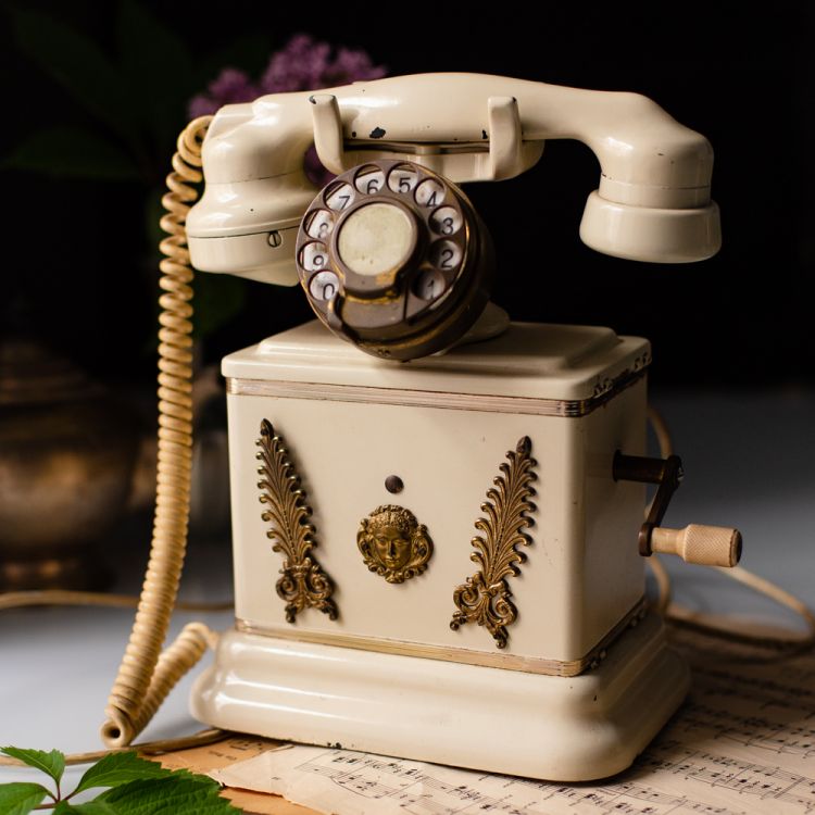Телефон старинный дисковый с крутящейся ручкой по цене 10 000 руб. в ...